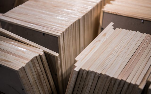 3/4-Inch vs 5/8-Inch Plywood: Thickness Comparison and Structural Impact